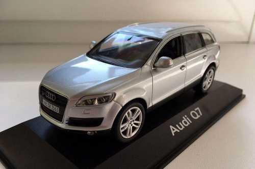 1:43 Schuco - audi Q7
