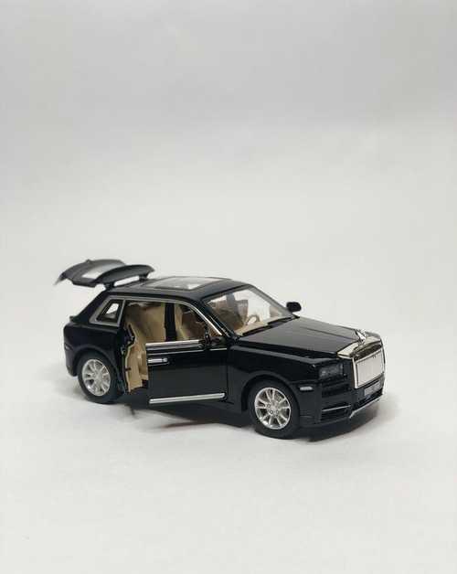 Модель автомобиля Rolls Royce Culinan 1:24