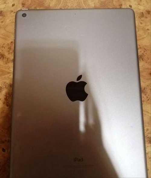 iPad (6th generation)