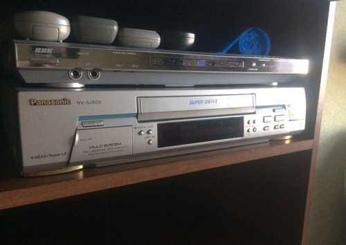 Видеомагнитофон Panasonic и DVD-плеер BBK