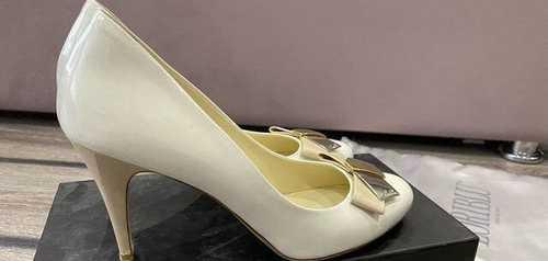 Туфли loriblu белые