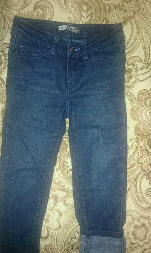 Джинсы Levis оригинал 3-4 г