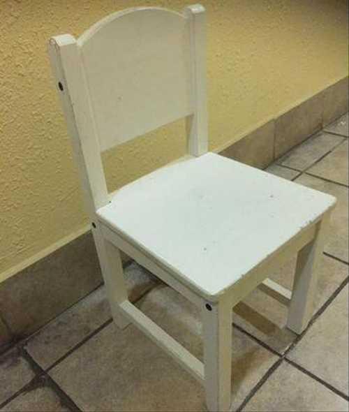 Покрасить деревянный стул в белый цвет