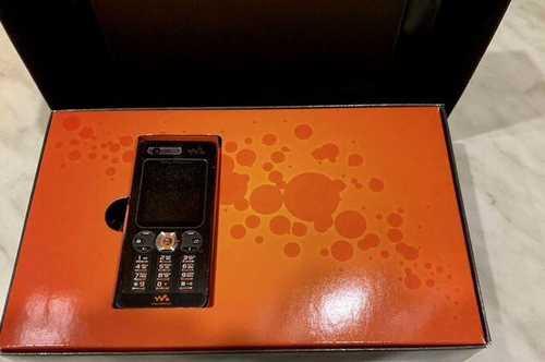 Телефон Sony Ericsson w880i