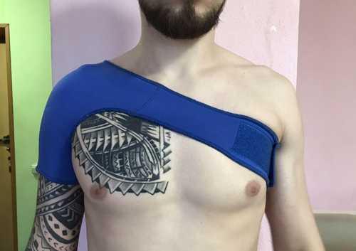 Плечевой бандаж спортивный