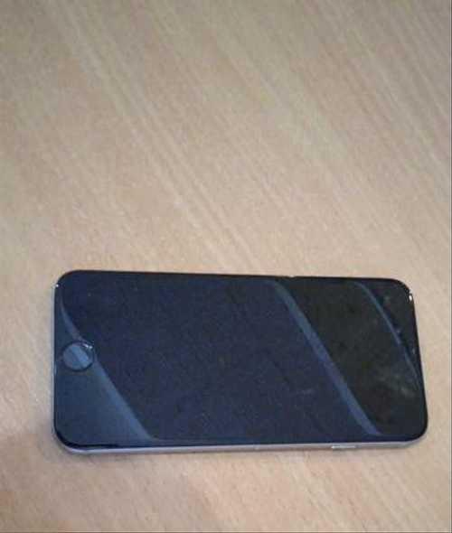 Телефон iPhone 6