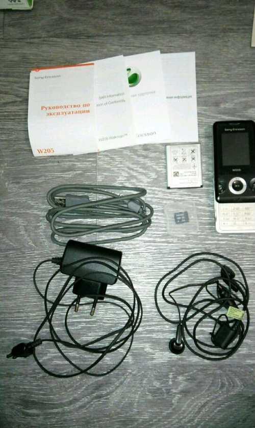 Телефон Sony Ericsson W205