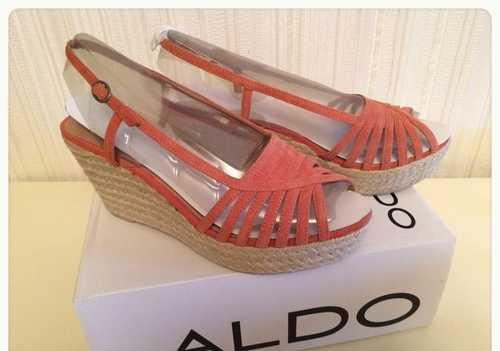 Босоножки aldo новые из натуральной замши