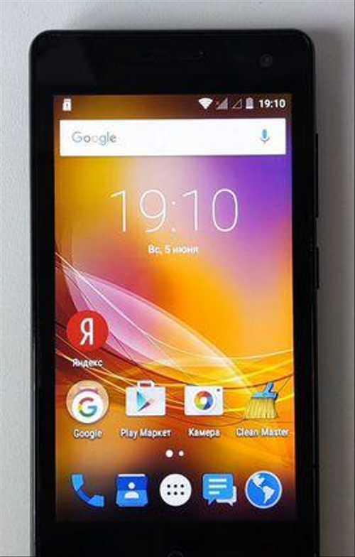 Смартфон ZTE Blade GF3