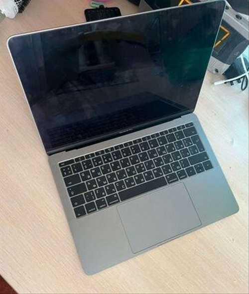 MacBook Pro 13 2016 space gray core I5 2.0/8gb ram