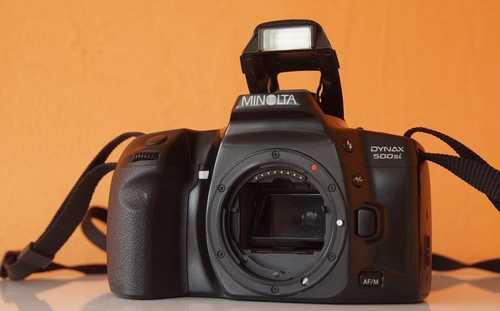 Зеркальный фотоаппарат Minolta Dynax 500si