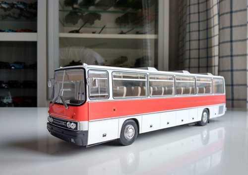 Ikarus 250.58, бело-красный, Classicbus