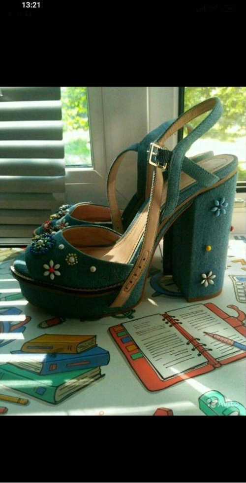 Босоножки Zara