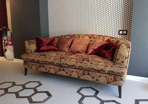 Прямой диван в итальянской ткани