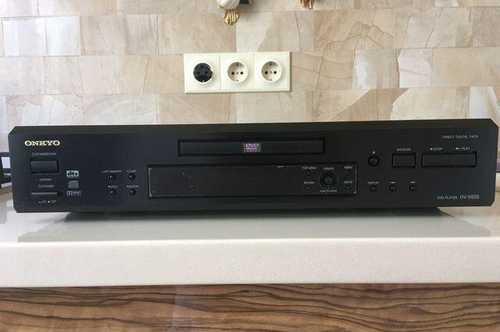 DVD плеер Onkyo DV-S555