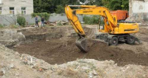 Грунт суглинок для засыпки ям. С доставкой нашими