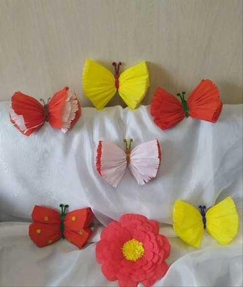 Цветы и бабочки из гофрированной бумаги