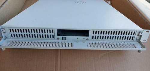 Cisco 2600 series и 2 серверных корпуса 1 unit