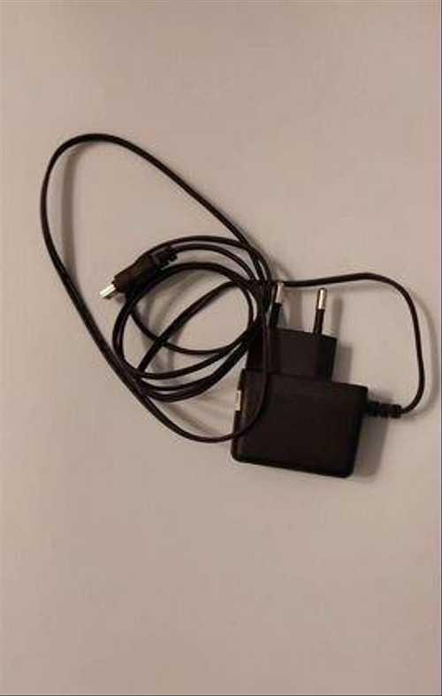 Зарядное устройство philips с кабелем miniUSB