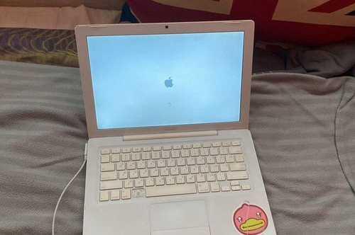 Apple MacBook white