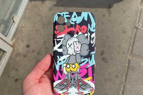 Чехол iPhone 12 Kaws