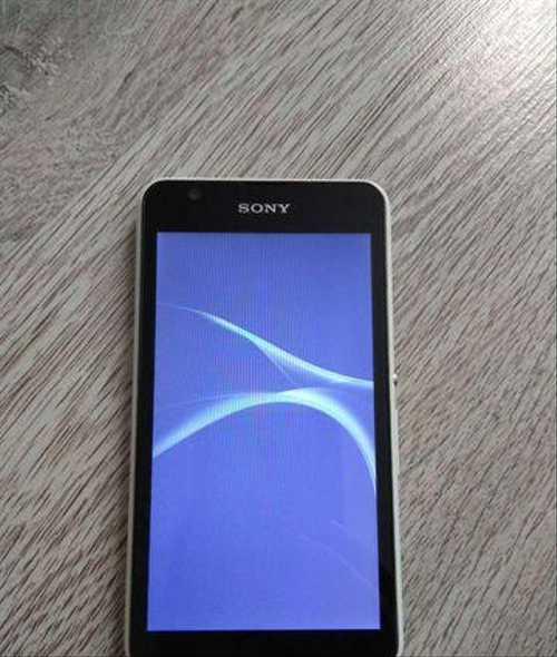 Смартфон Sony Xperia E4g E2003