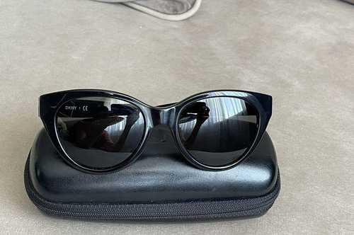 Очки солнцезащитные dkny