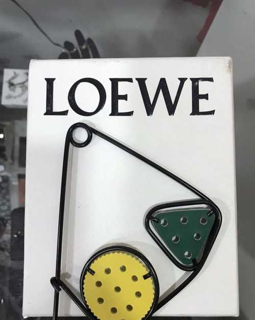 Брошь Loewe