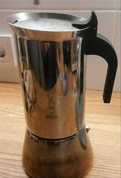 Гейзерная кофеварка bialetti