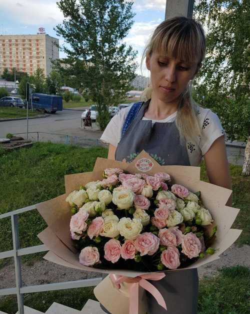 Розы пионовидные