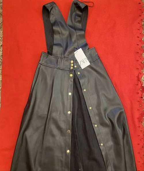 Брюки Karen Millen, юбка Zara