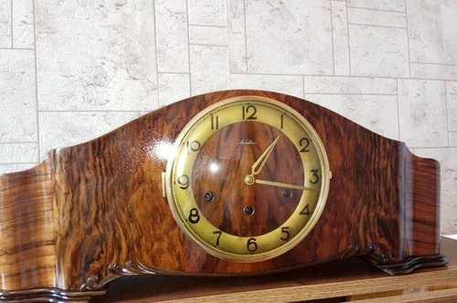 Старинные каминные маятниковые часы с боем