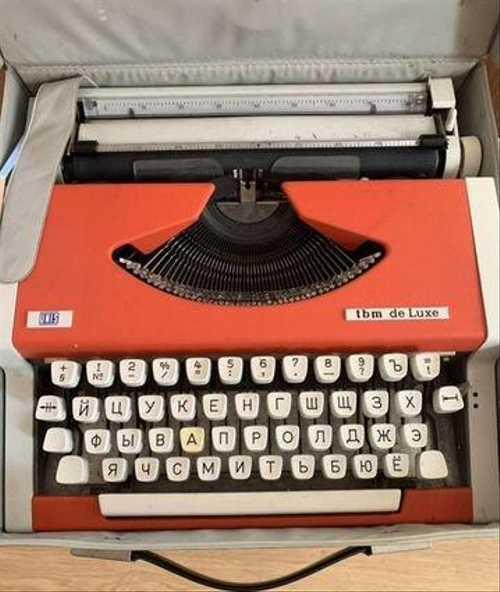 Пишущая машинка unis 83год