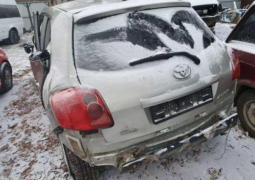 Тойота аурис крышка багажника