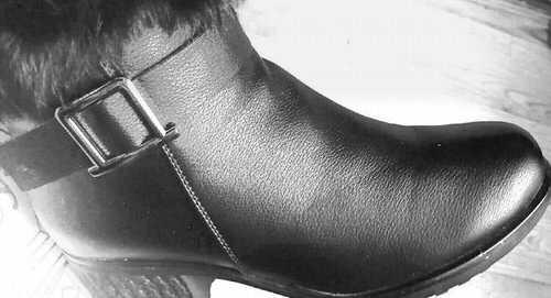 Новые полусапожки зимние (40- 41 размера)