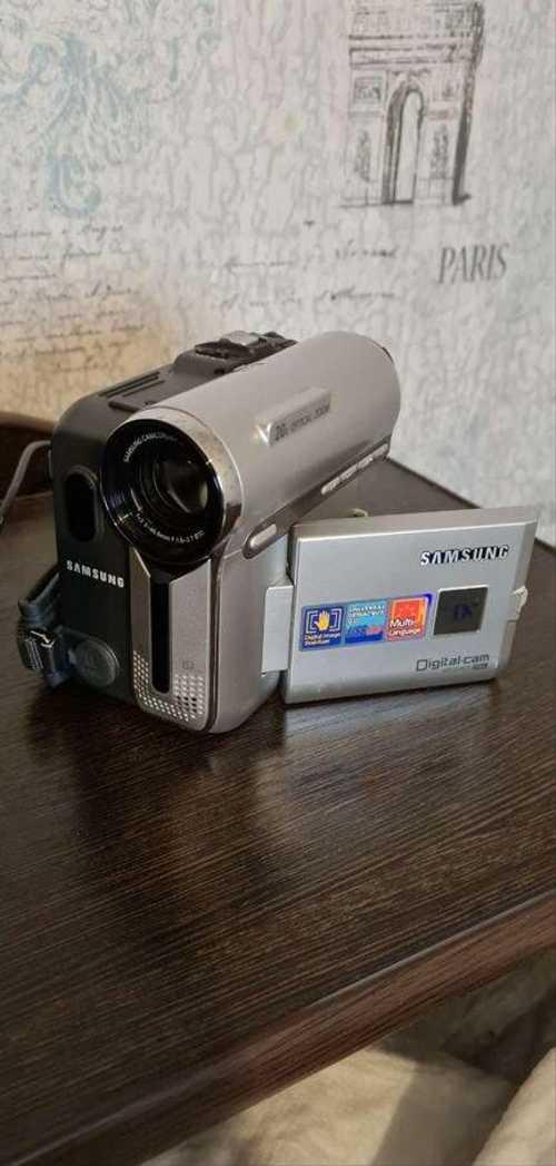 Видеокамера Samsung VP-D352i