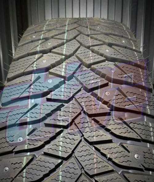 235 65 17 "PS01" F m Triangle