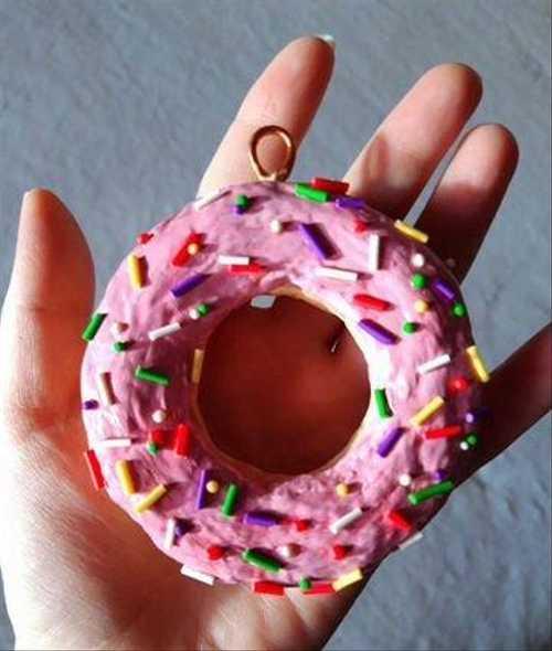 Ёлочная игрушка "Пончик Donuts" ручная работа