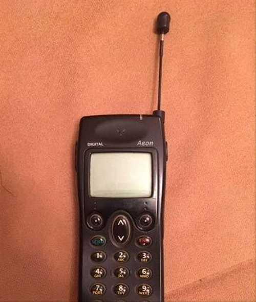 Телефон Philips Aeon