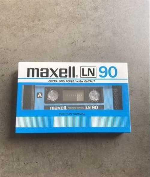 День кассеты. Maxell Ln 90. Maxell Ln 90 мешок. Аудиокассеты Maxell sq 90 обзор. Аудиокассета Maxell Metal UD обзор.