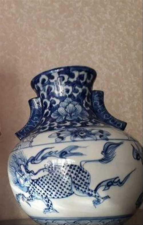 Коллекционная ваза «Драконы». Китай. 20 век