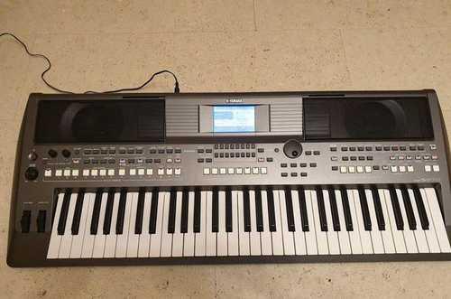 Синтезатор yamaha PSR-S670
