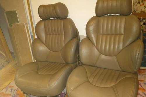 Кожаные сиденья Pontiac Bonneville 1995 ssei