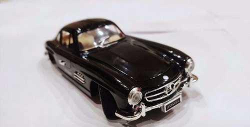 Модель Mercedes-Benz 300sl (1954) чёрная 1/24