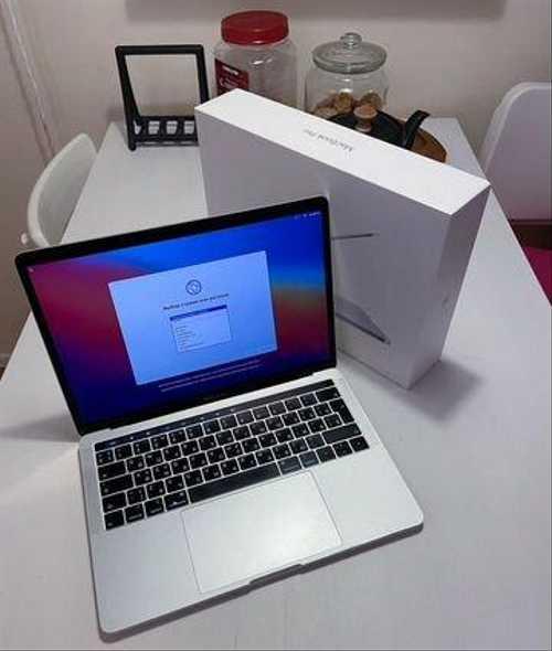 Apple MacBook Pro 13 2019 (8Gb/128Gb) A2159