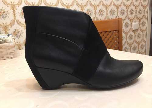 Новые Фирменные демисезонные ботиночки Clarks