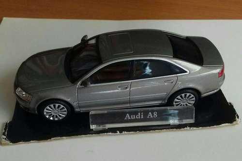 Модель Audi A8 1:43