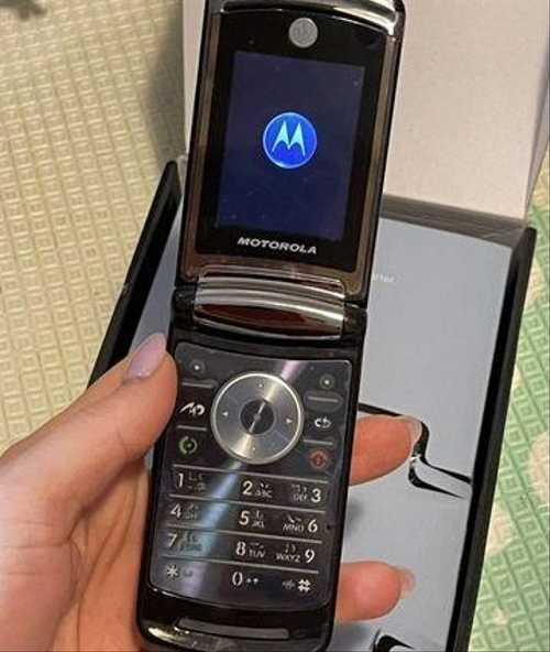 Телефон Motorola razr2 v8