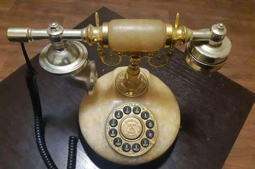 Городской телефон под старину