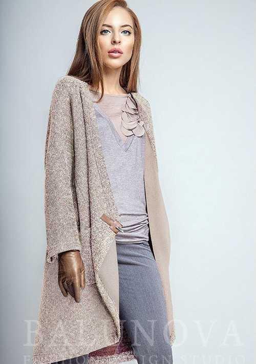 Блуза Balunova декорированная лепестками из шелка